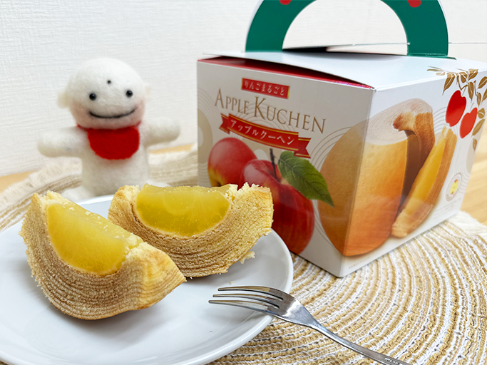 【インパクト抜群！】nico cakesのリンゴまるごとアップルクーヘン！ - ぼっちぃの秘密基地ぼっちぃの秘密基地